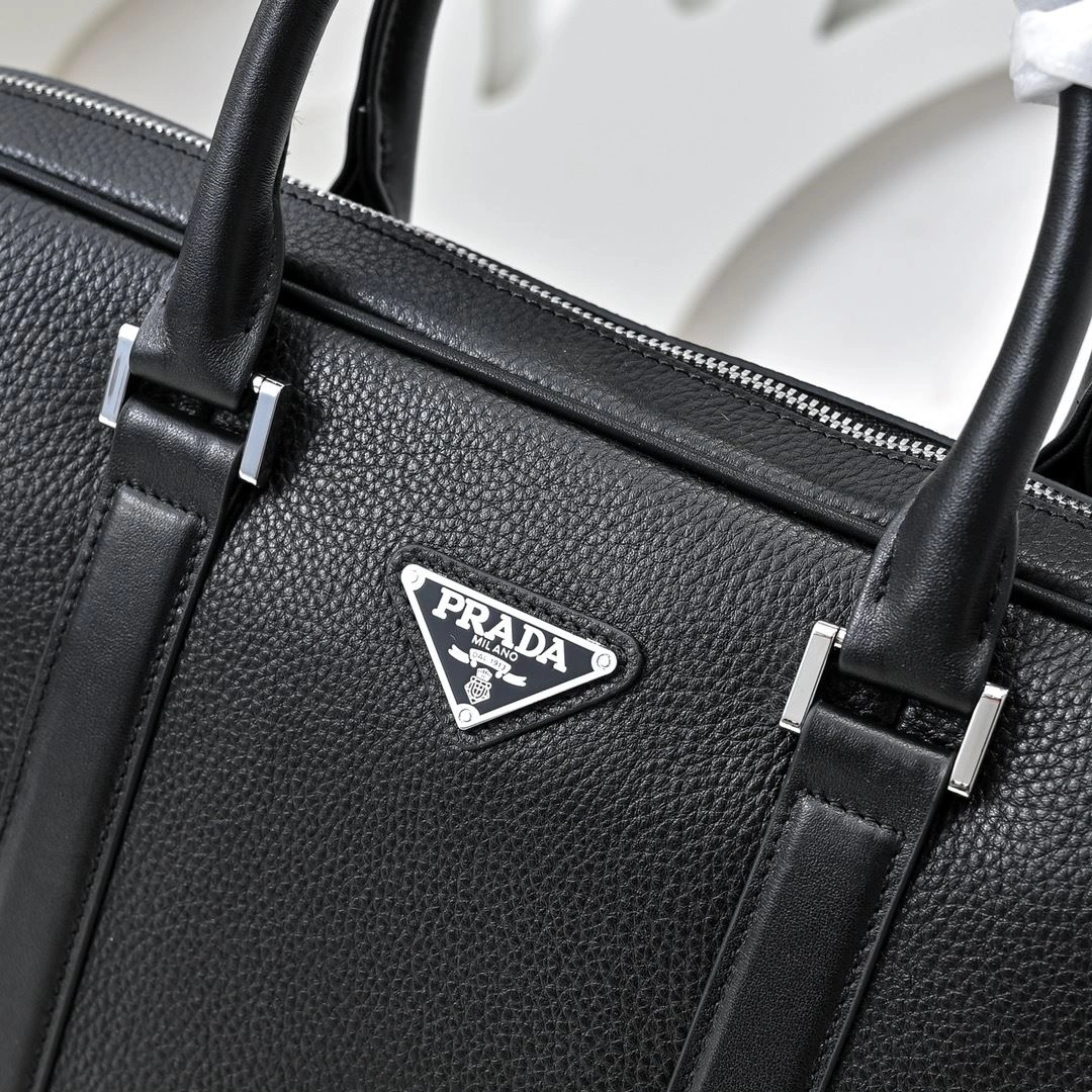 High fidelity Mens Prada Briefcases