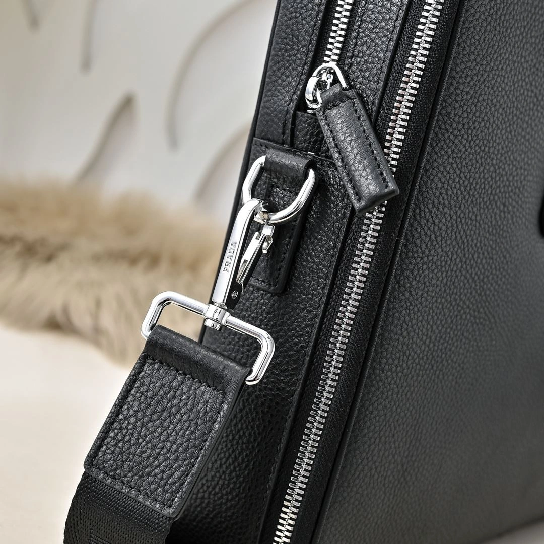 Top mirror Mens Prada Briefcases