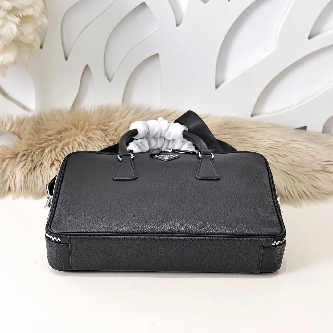 Top mirror Mens Prada Briefcases