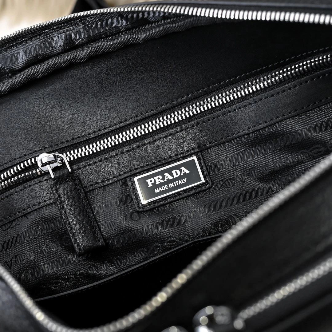 Top mirror Mens Prada Briefcases