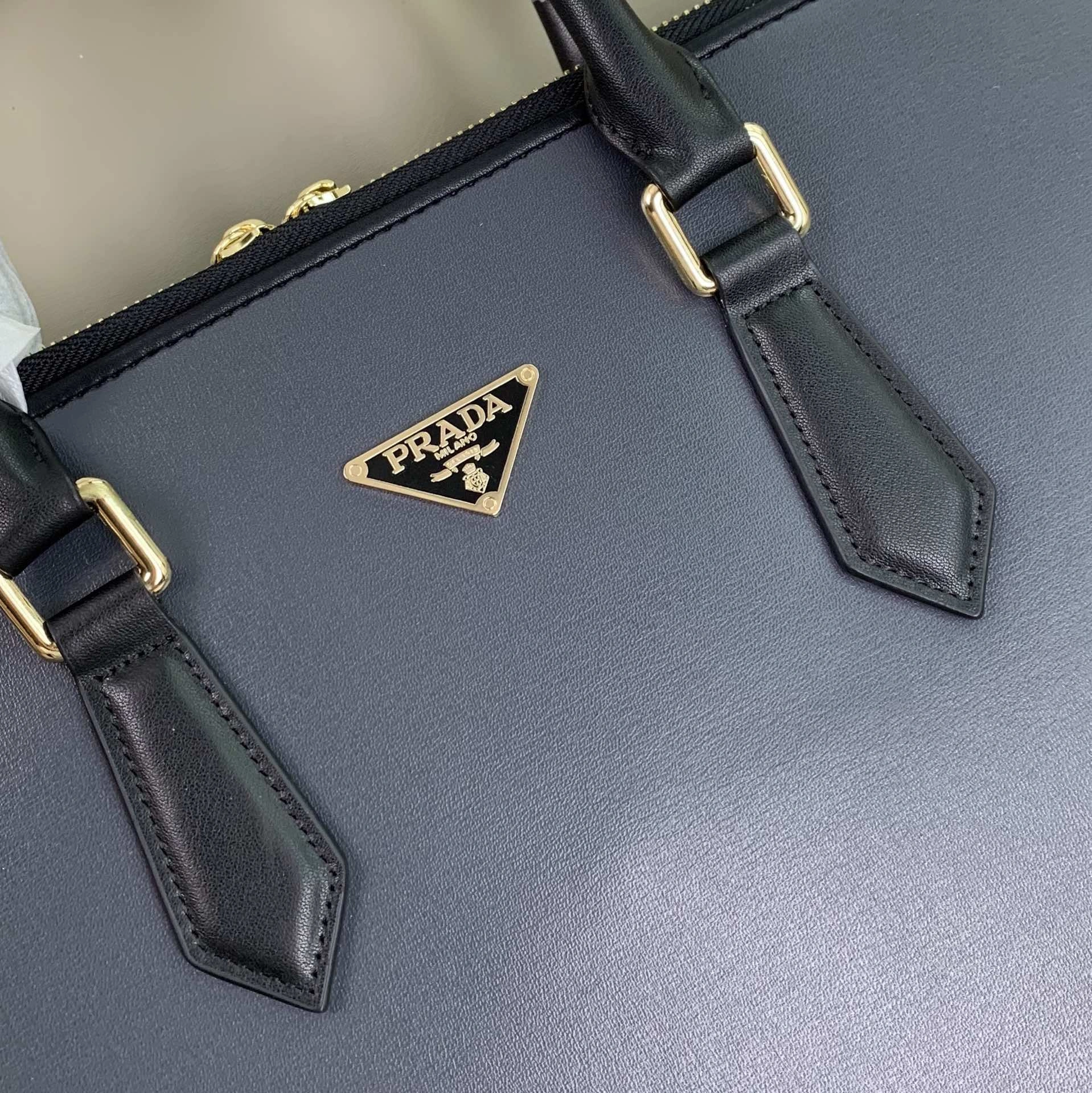 High accuracy Mens Prada Briefcases