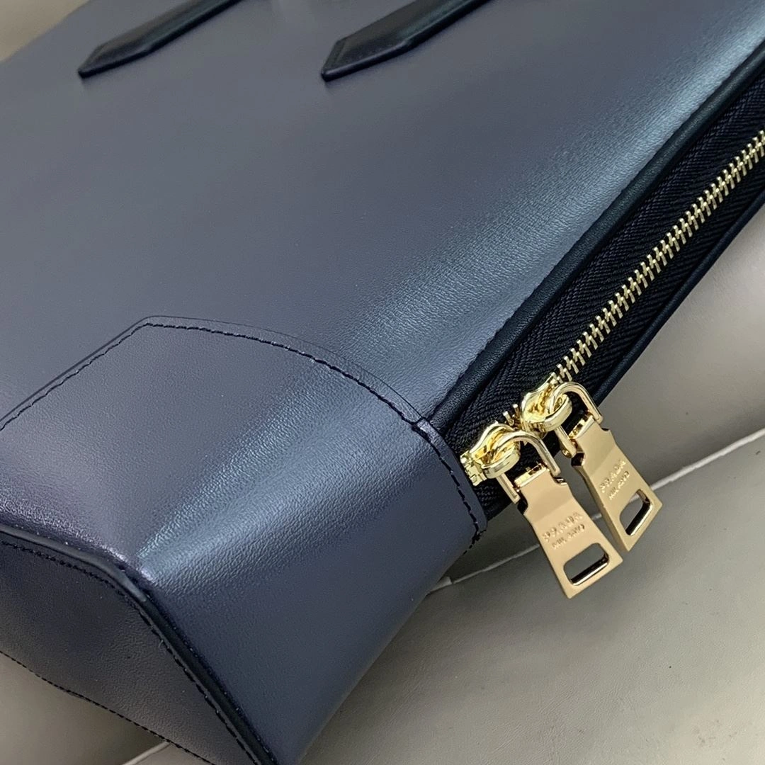 High accuracy Mens Prada Briefcases