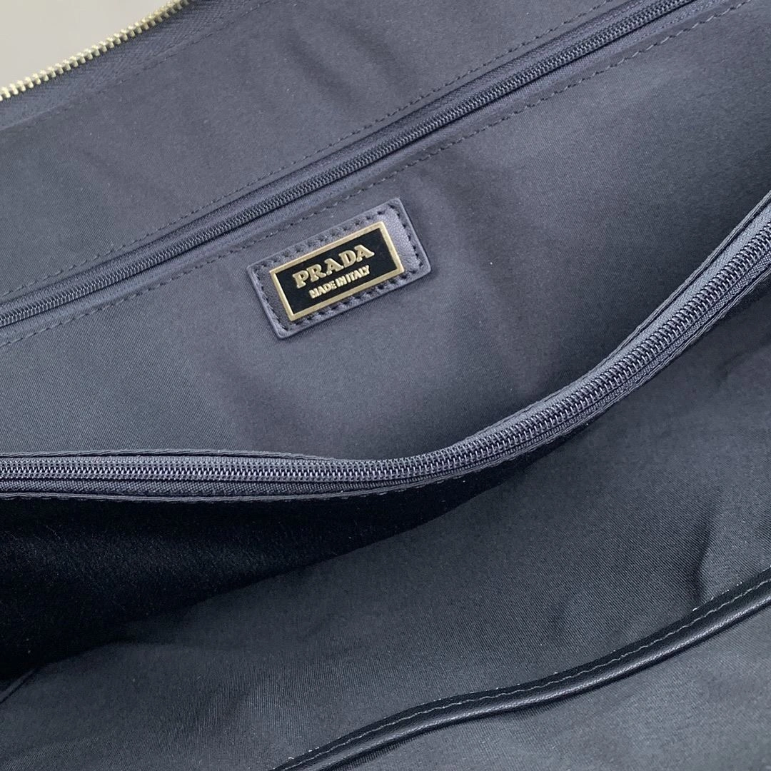 High accuracy Mens Prada Briefcases