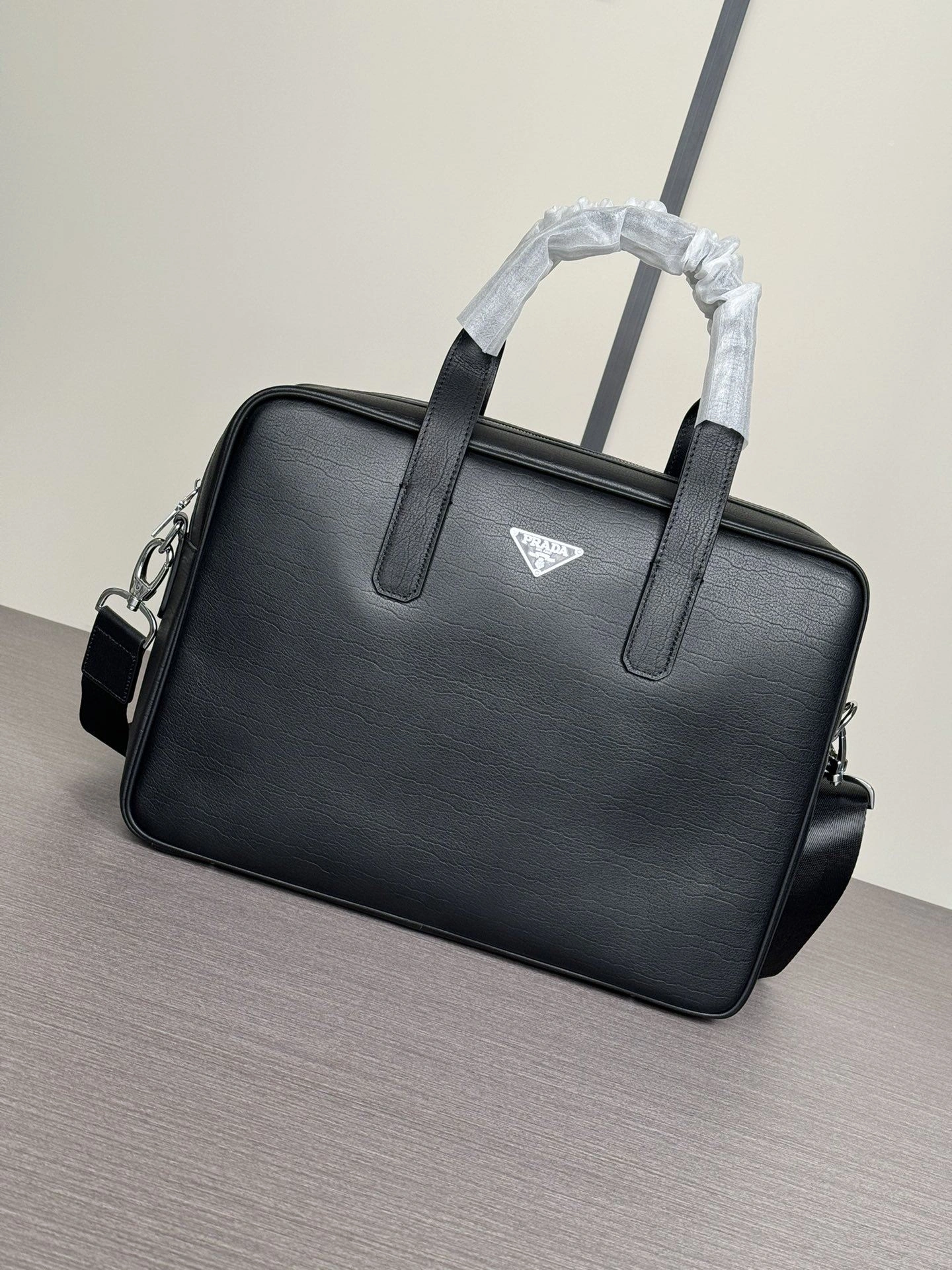 High fidelity Mens Prada Briefcases