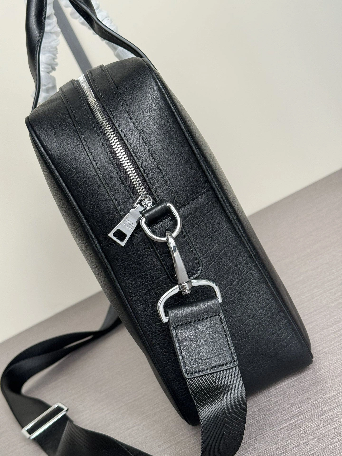 High fidelity Mens Prada Briefcases
