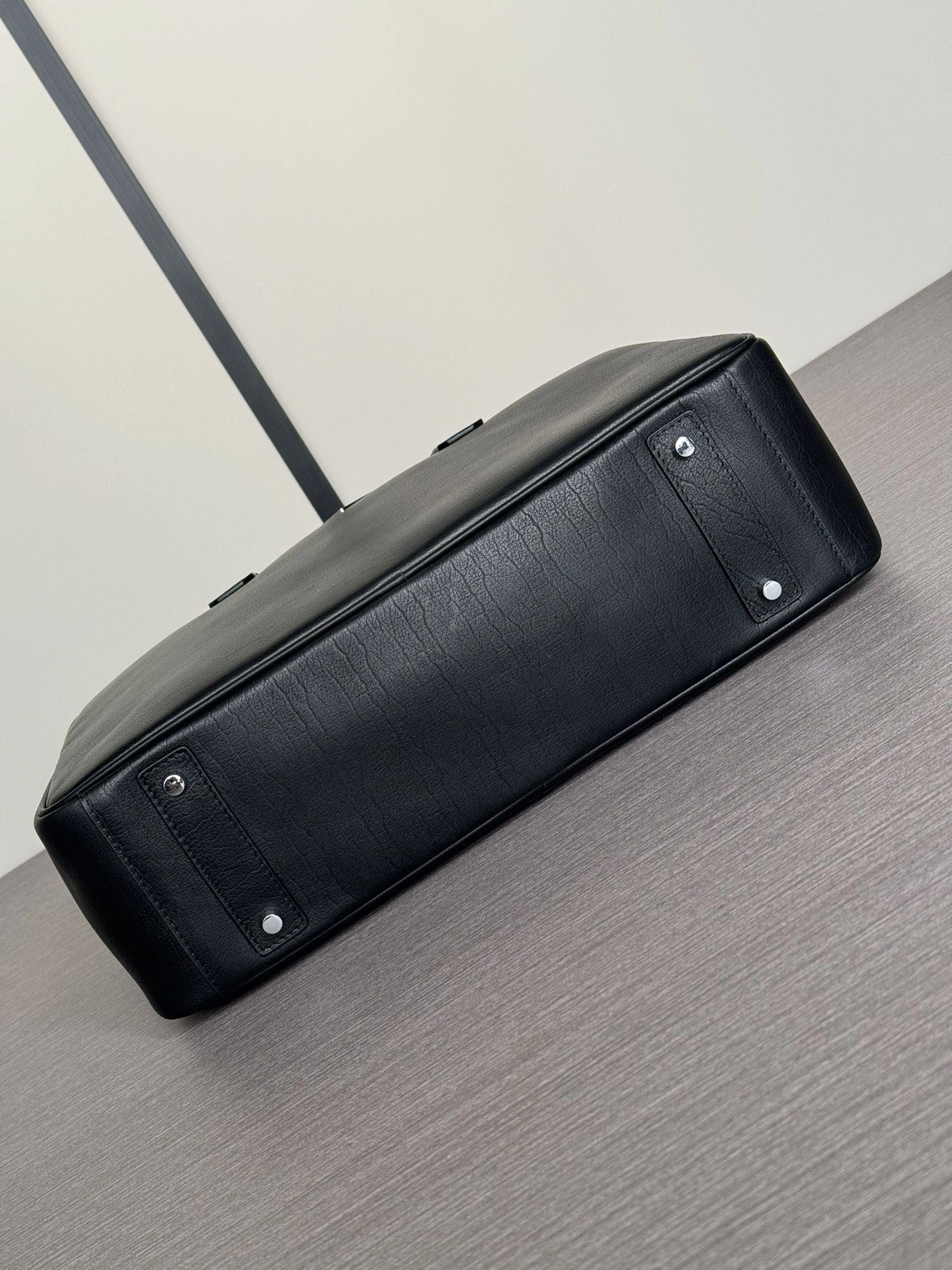 High fidelity Mens Prada Briefcases