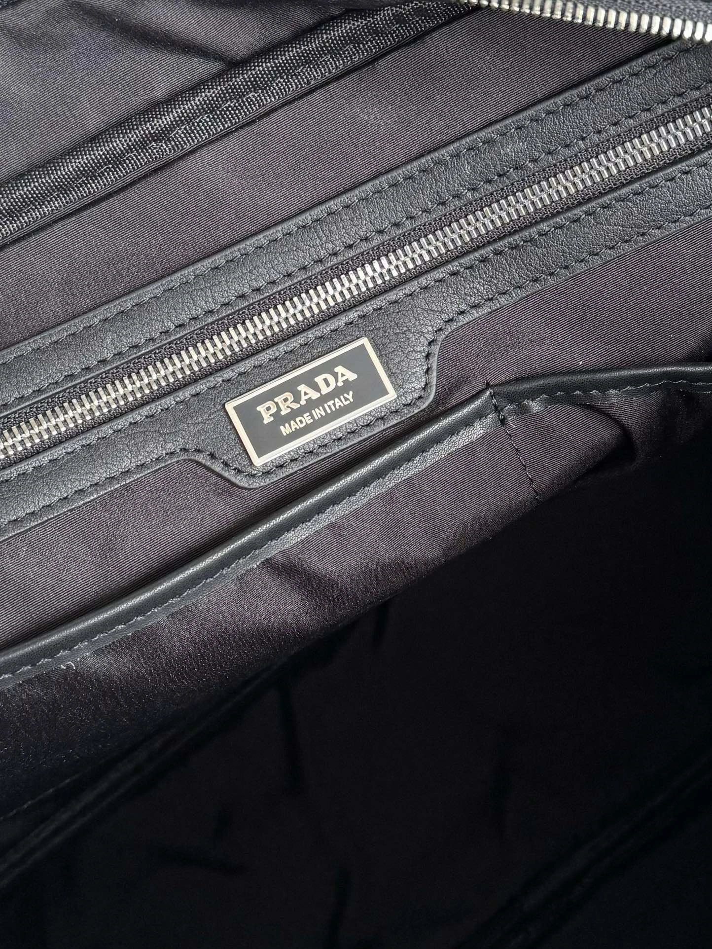 High fidelity Mens Prada Briefcases