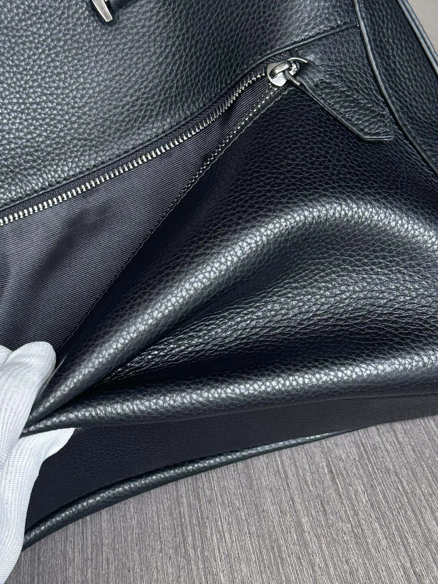 Cut-rate Mens Prada Briefcases
