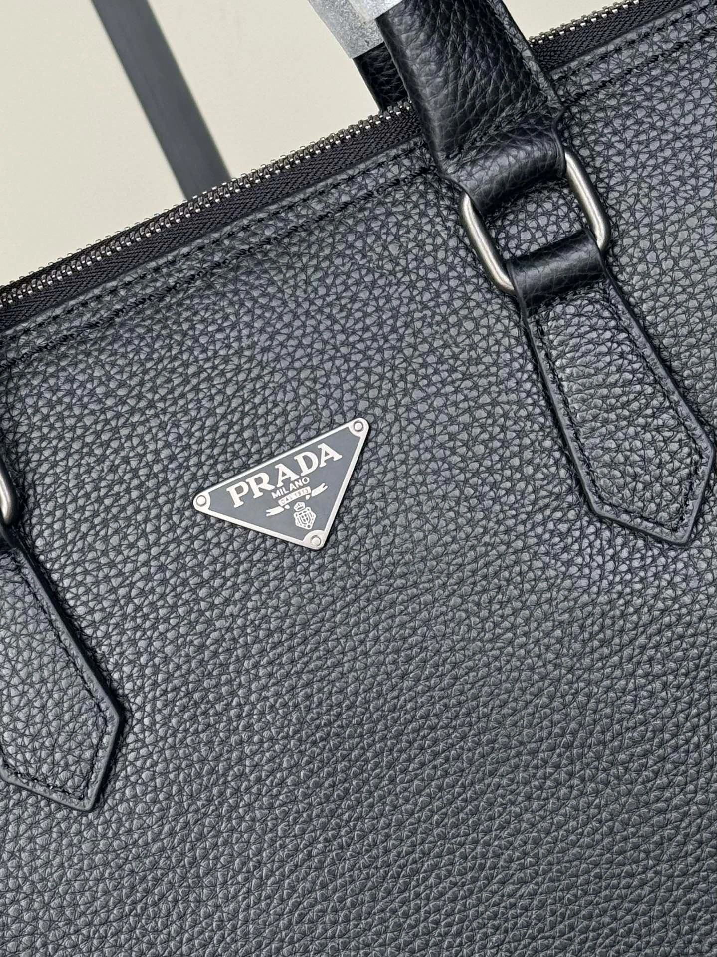 High accuracy Mens Prada Briefcases