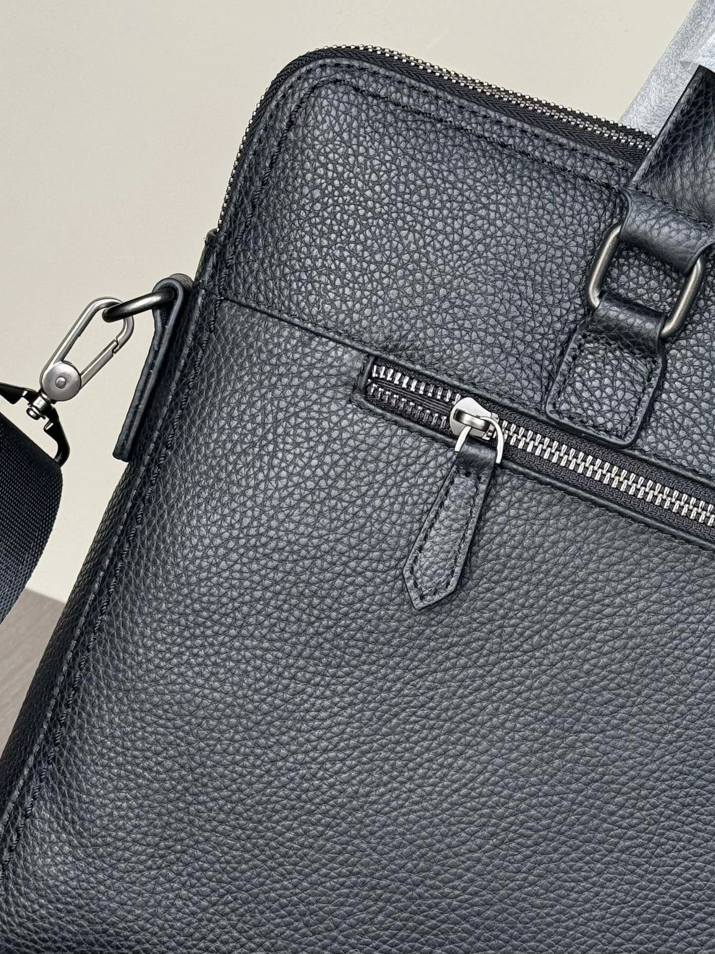 High accuracy Mens Prada Briefcases