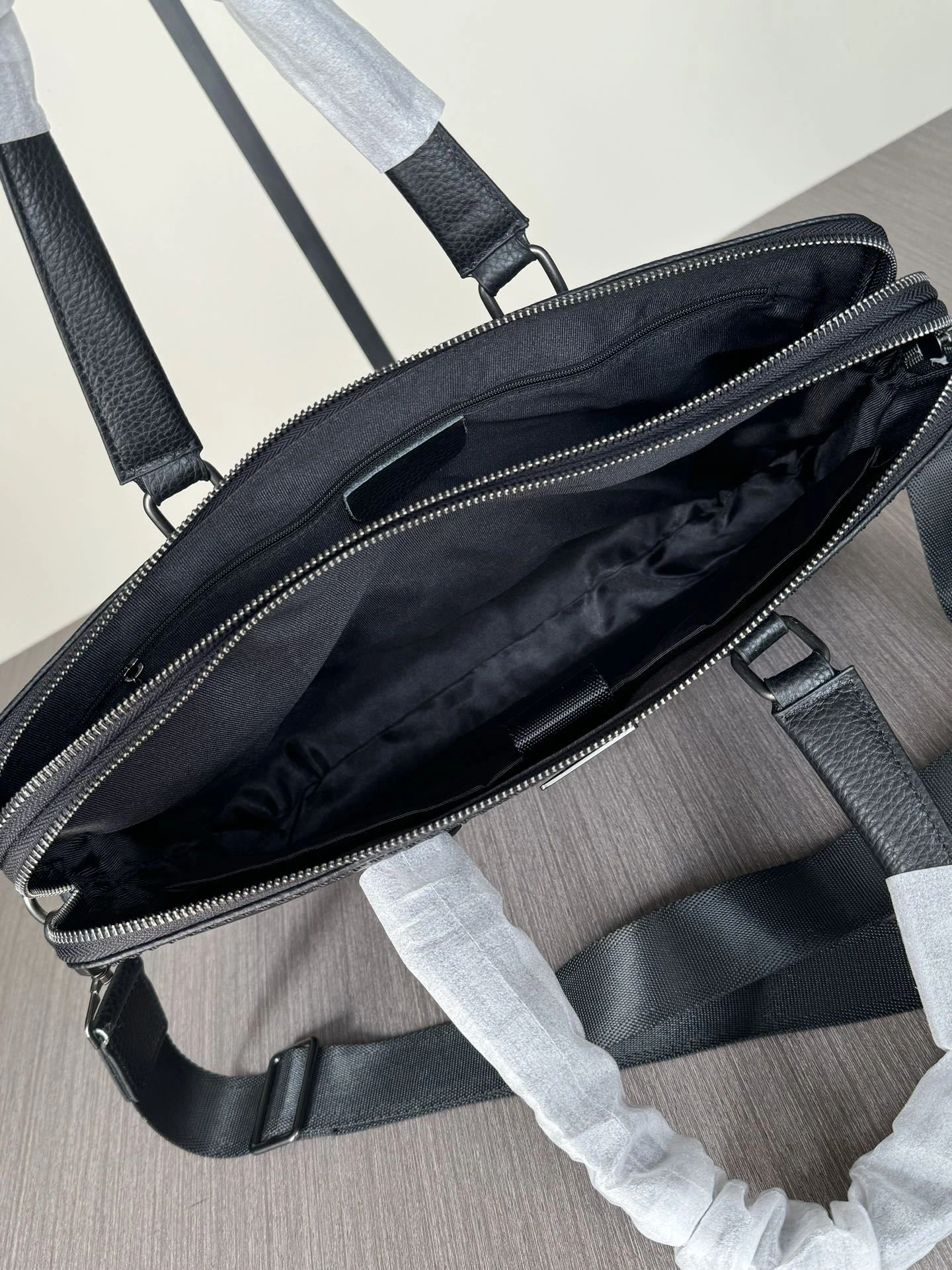 High accuracy Mens Prada Briefcases