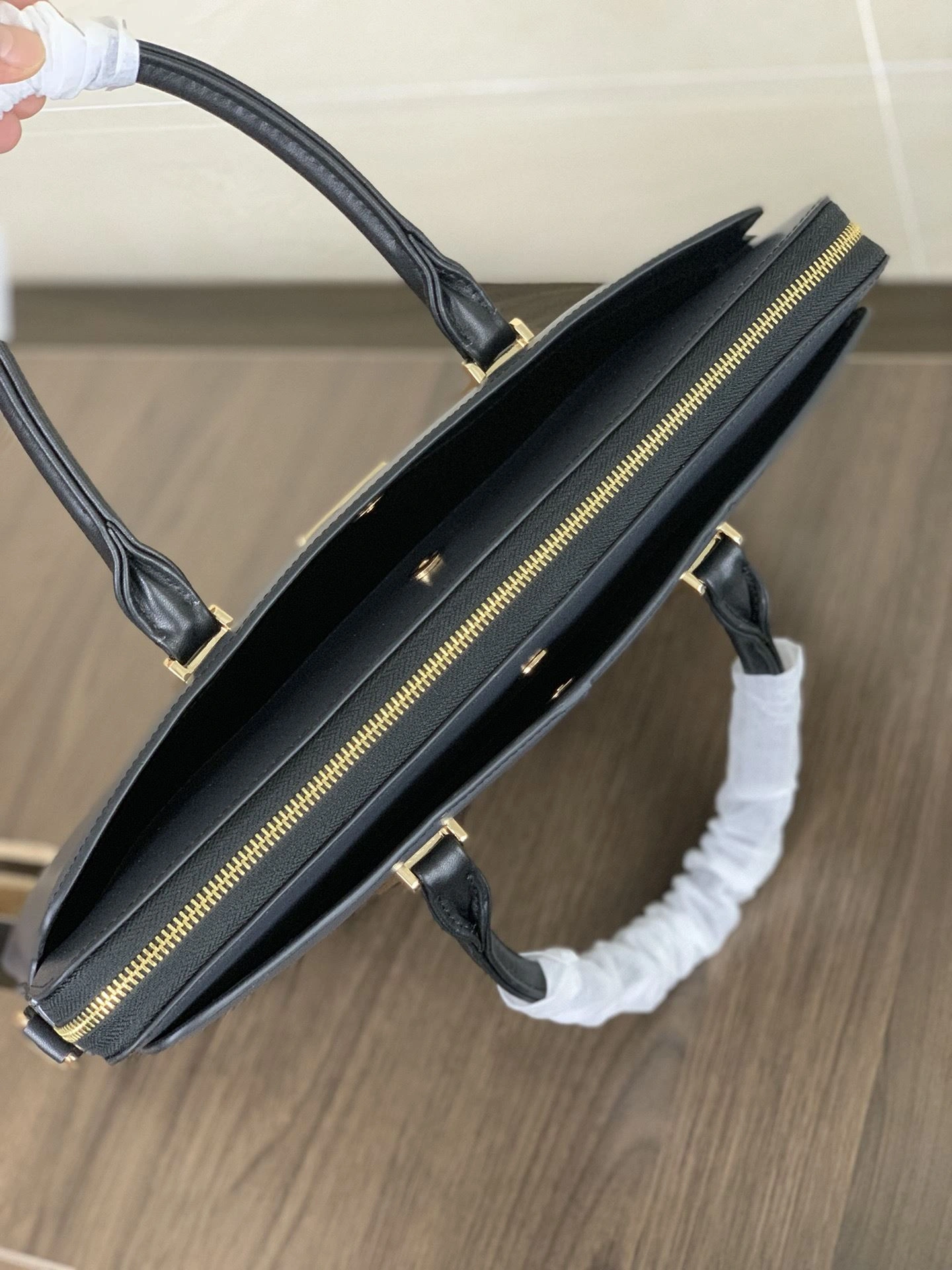 High accuracy Mens Prada Briefcases