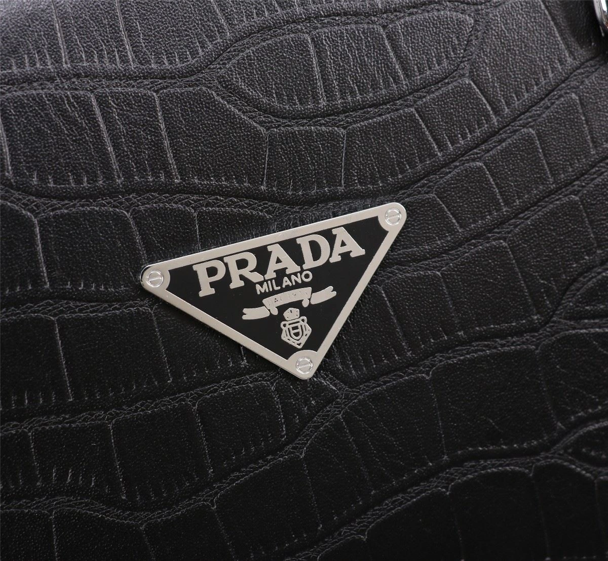 High fidelity Mens Prada Briefcases