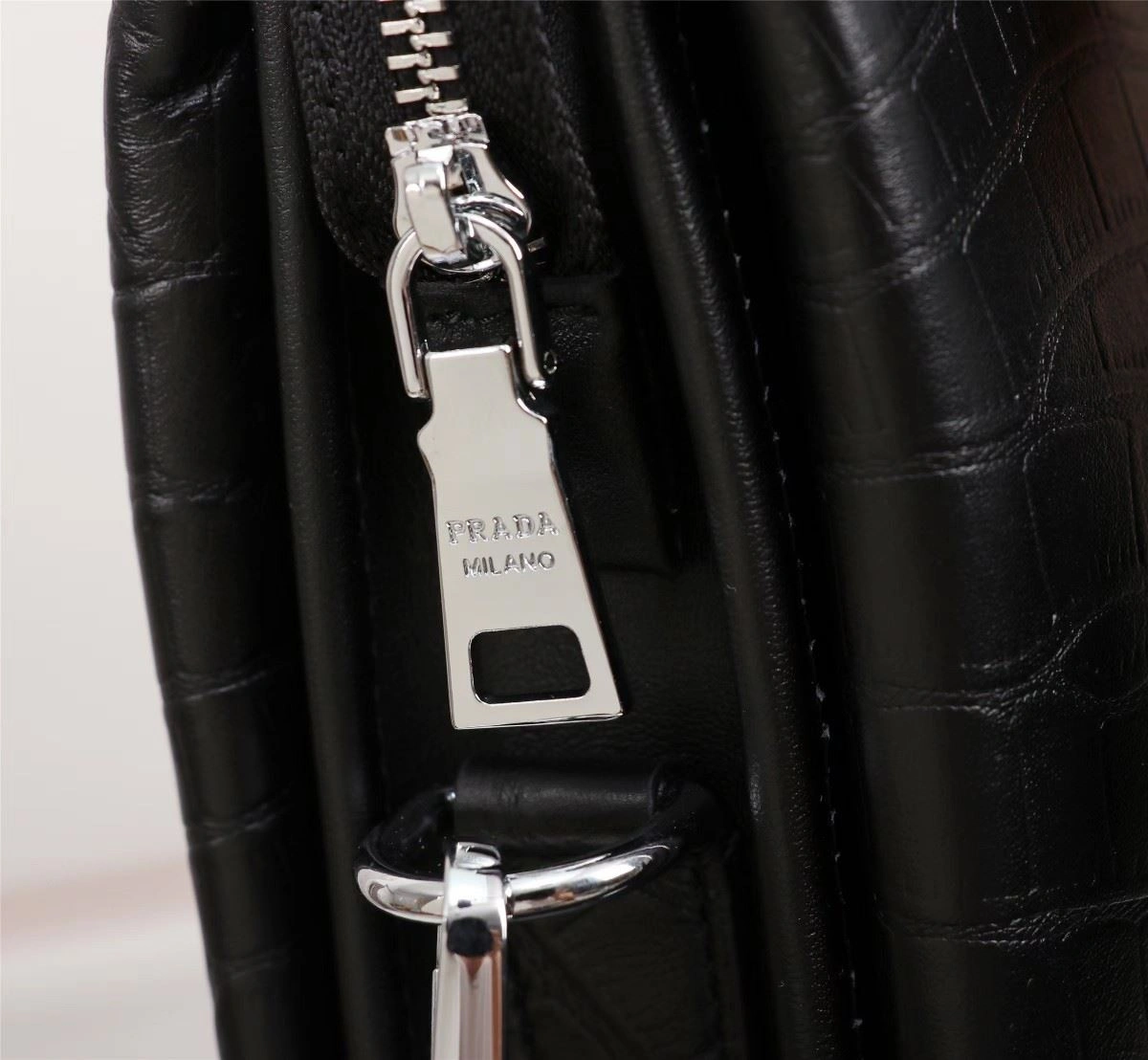 High fidelity Mens Prada Briefcases