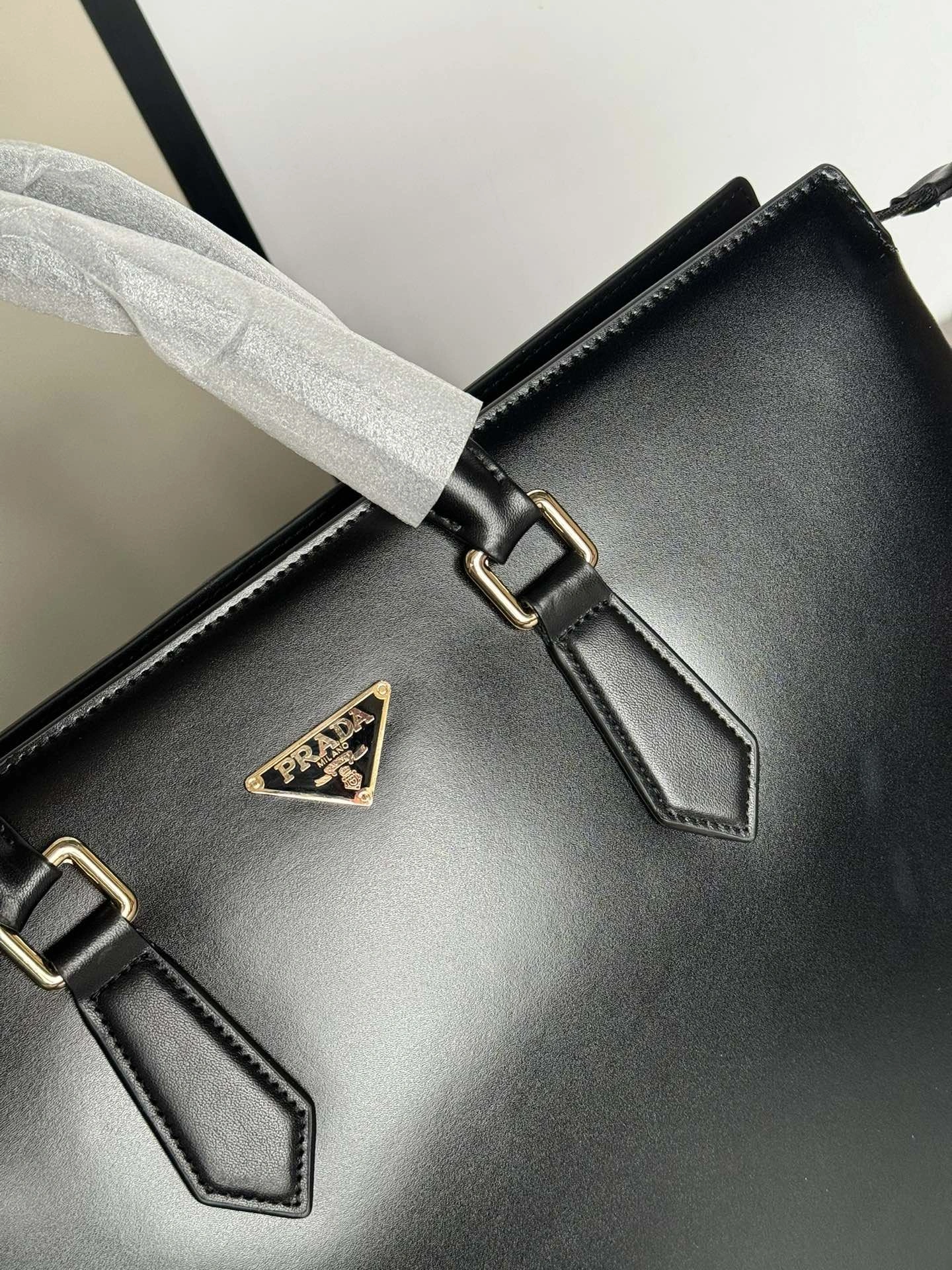 OEM Mens Prada Briefcases