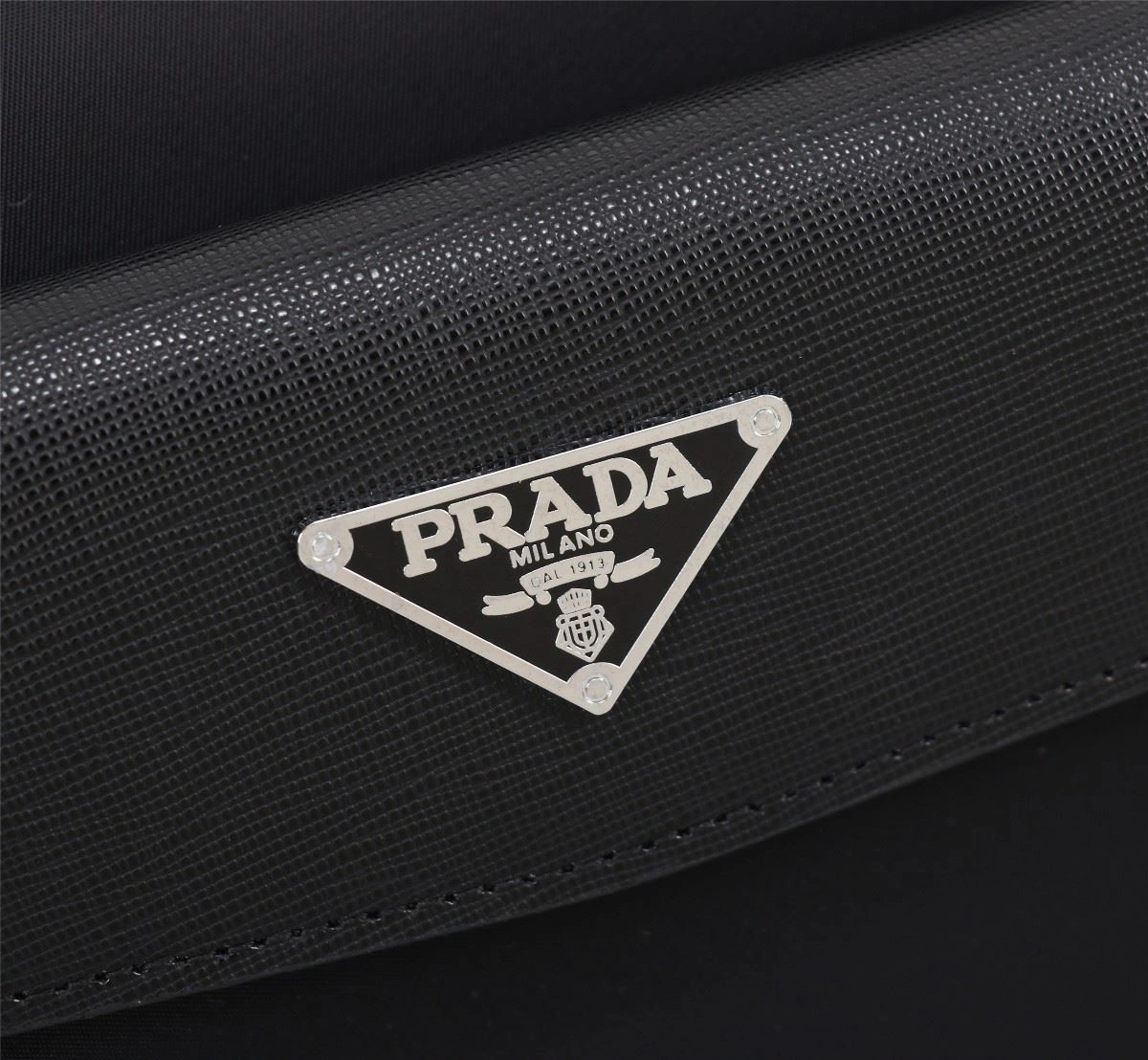 Low-cost Mens Prada Clutch Bags