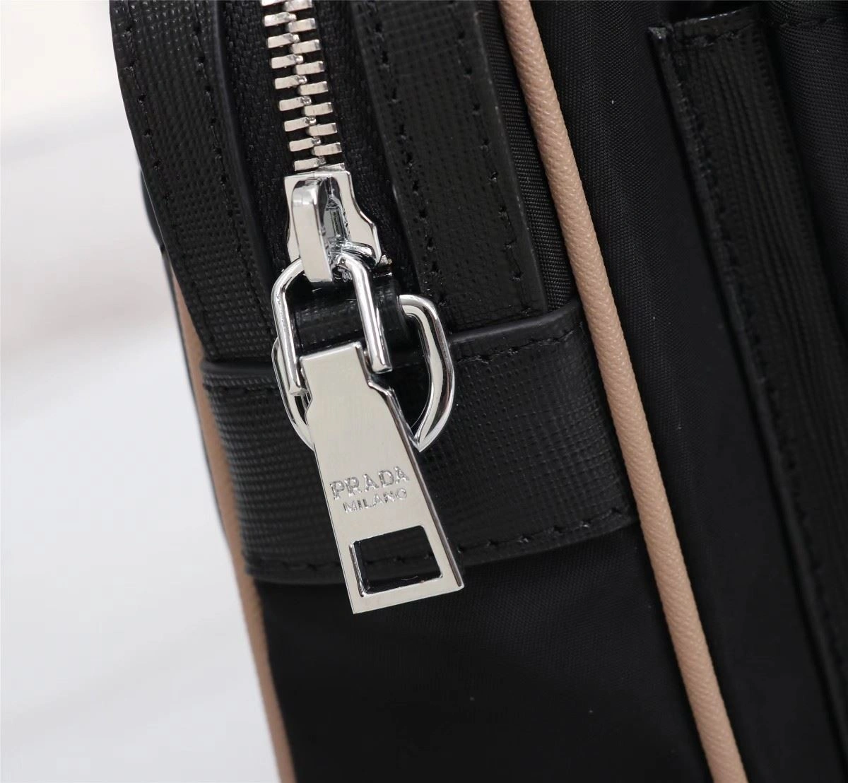 Low-cost Mens Prada Clutch Bags