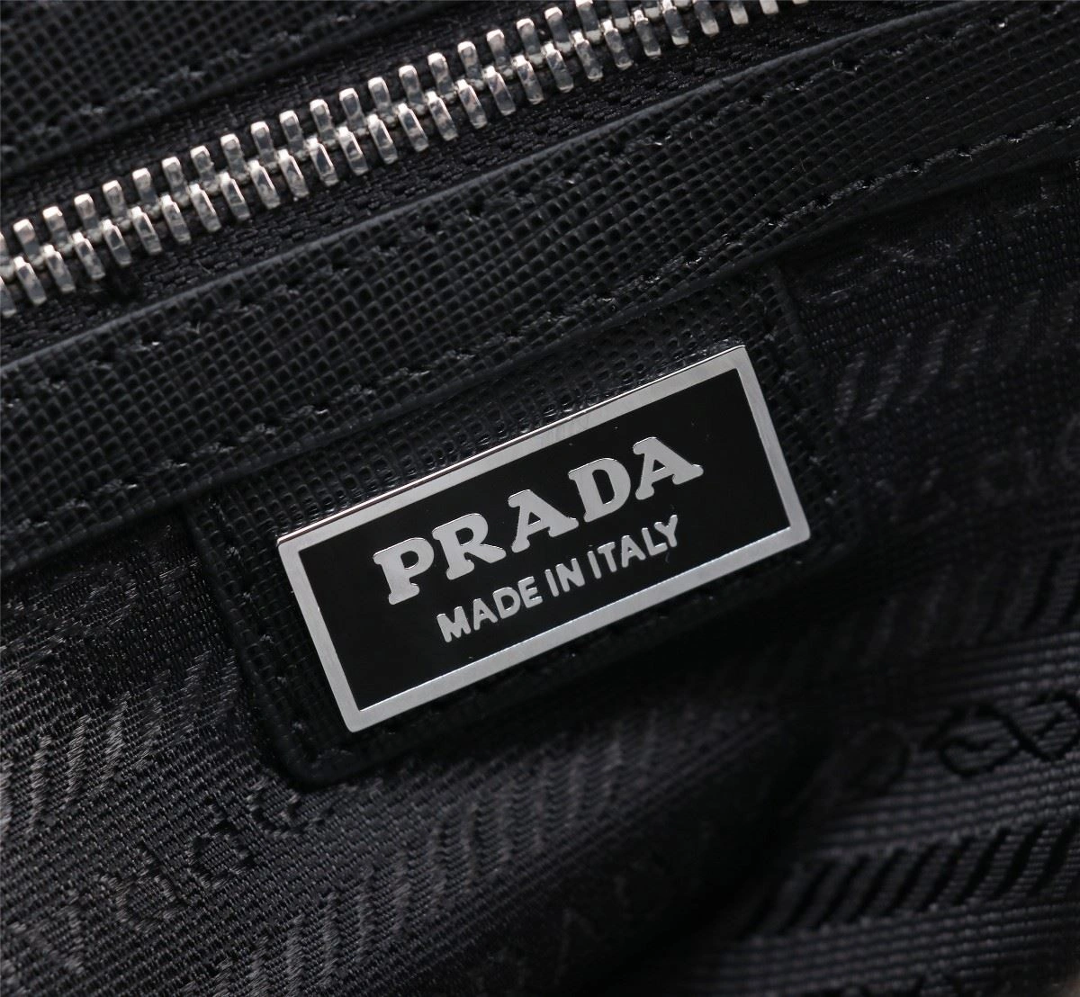 Low-cost Mens Prada Clutch Bags