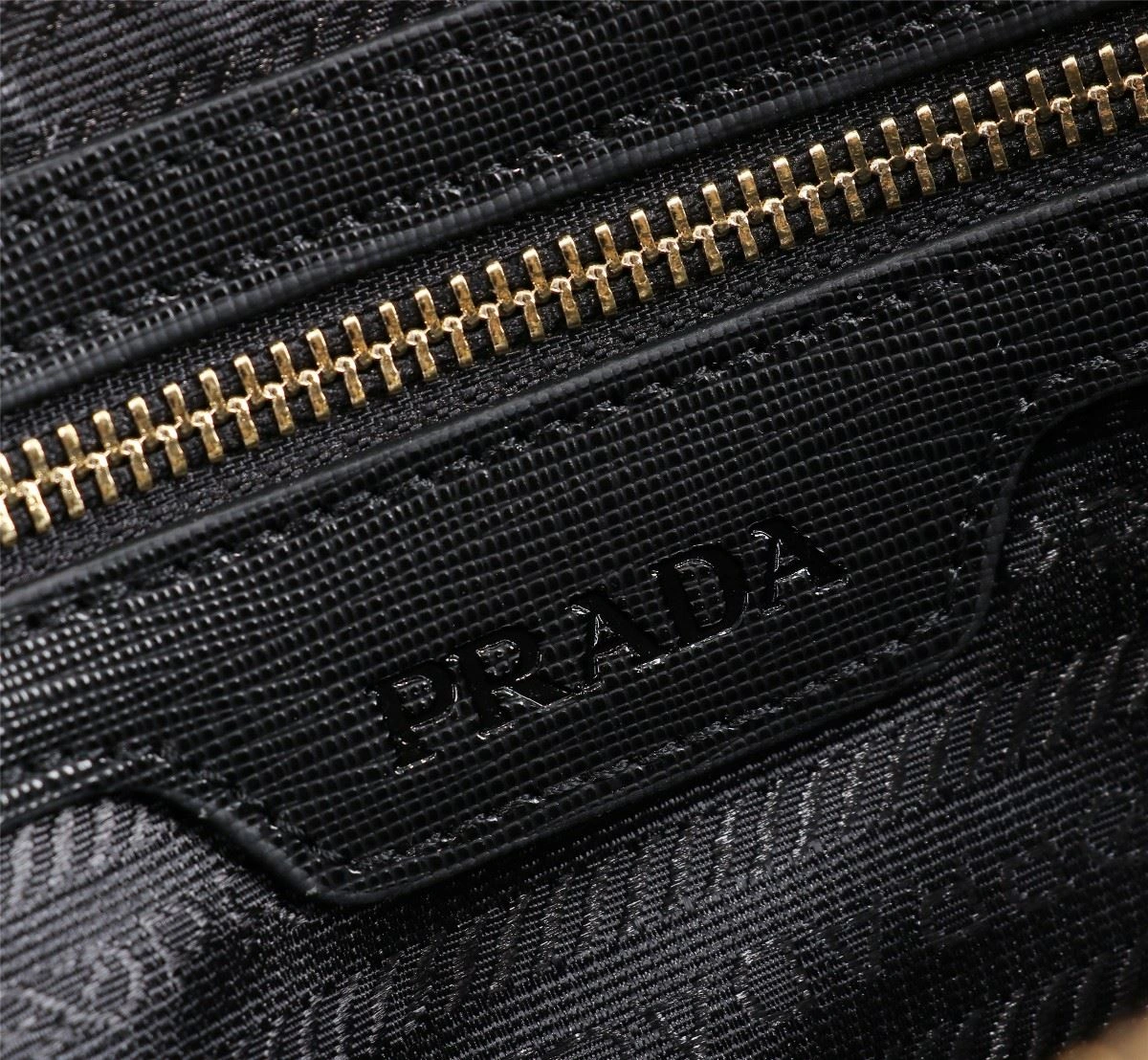 Low-cost Mens Prada Clutch Bags