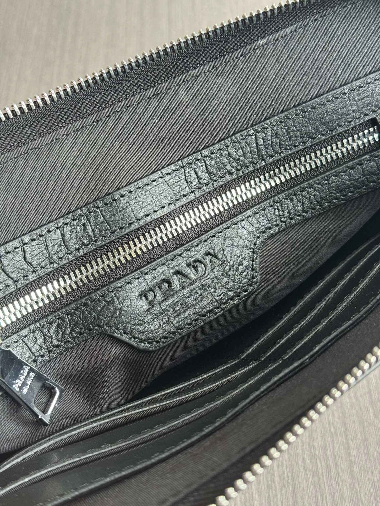Bargain Mens Prada Clutch Bags