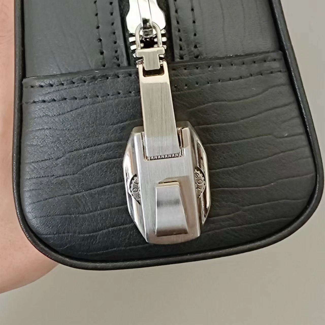 Bargain Mens Prada Clutch Bags