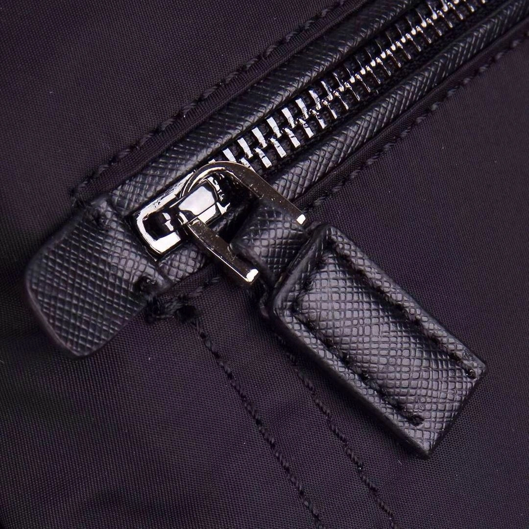 Exact replica Mens Prada Satchel Bags