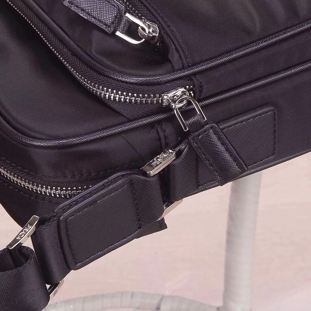 Top mirror Mens Prada Satchel Bags