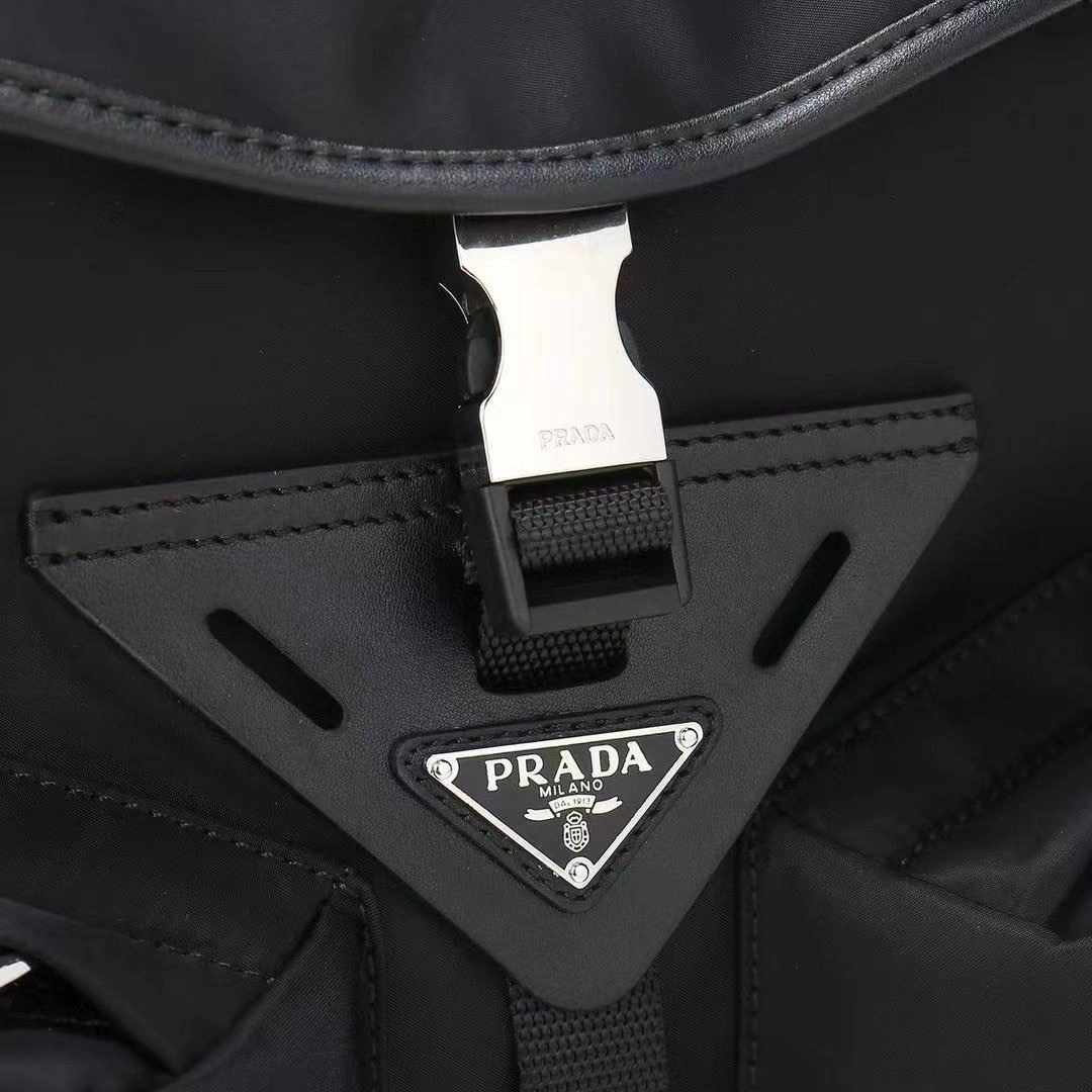 Value-priced Mens Prada Satchel Bags