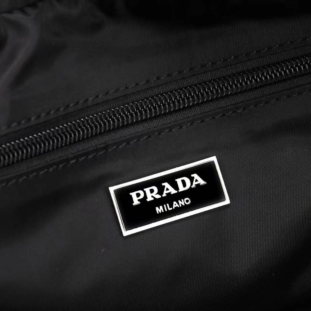 Value-priced Mens Prada Satchel Bags