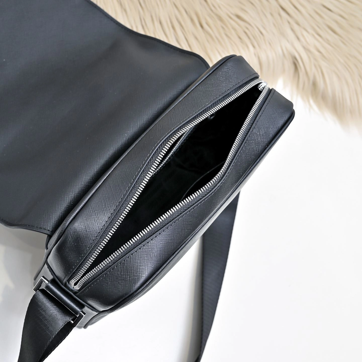 Discounted Mens Prada Satchel Bags