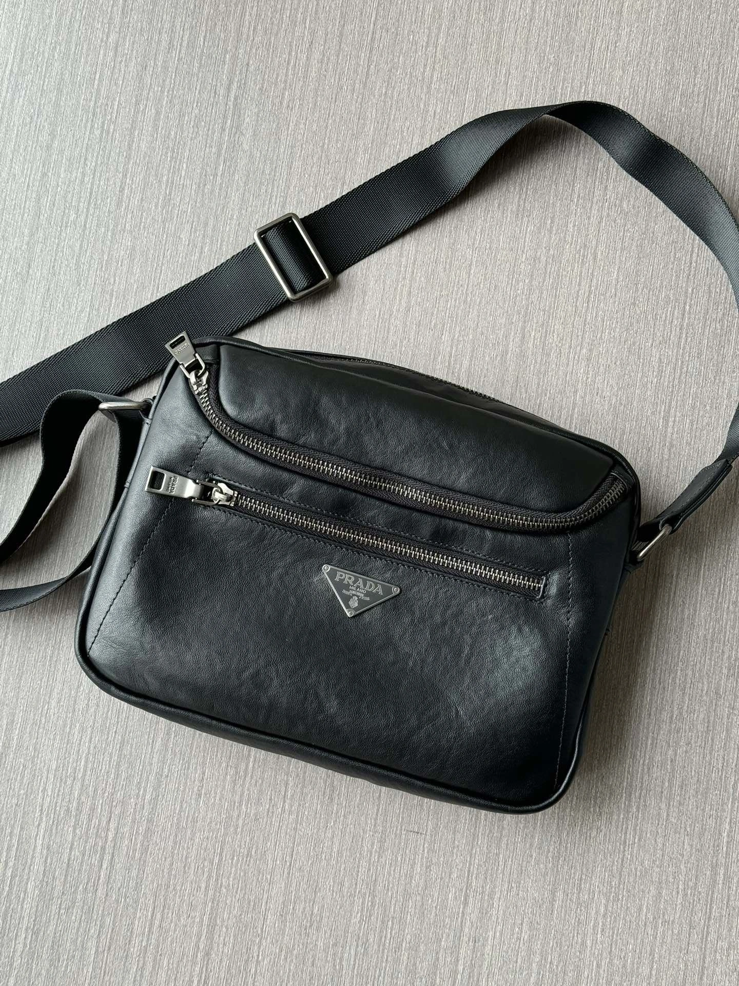 Bargain Mens Prada Satchel Bags