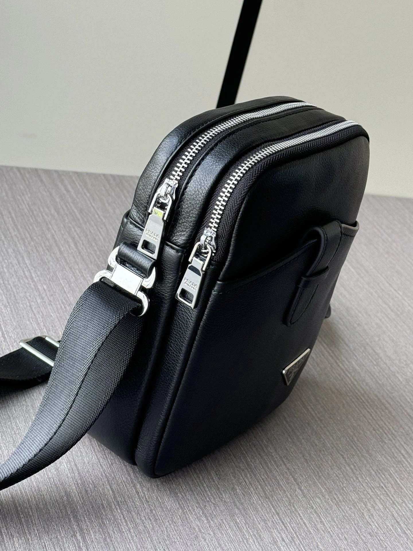 Accurate model Mens Prada Satchel Bags
