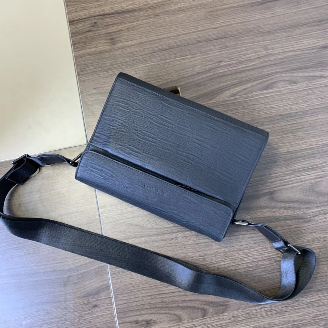 Top mirror Mens Prada Satchel Bags