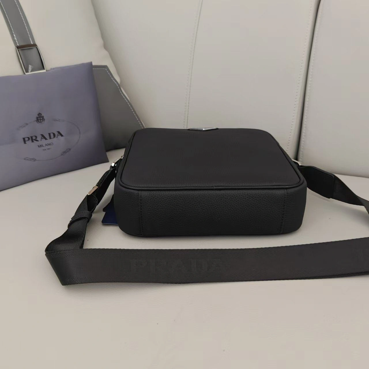 Low-cost Mens Prada Satchel Bags