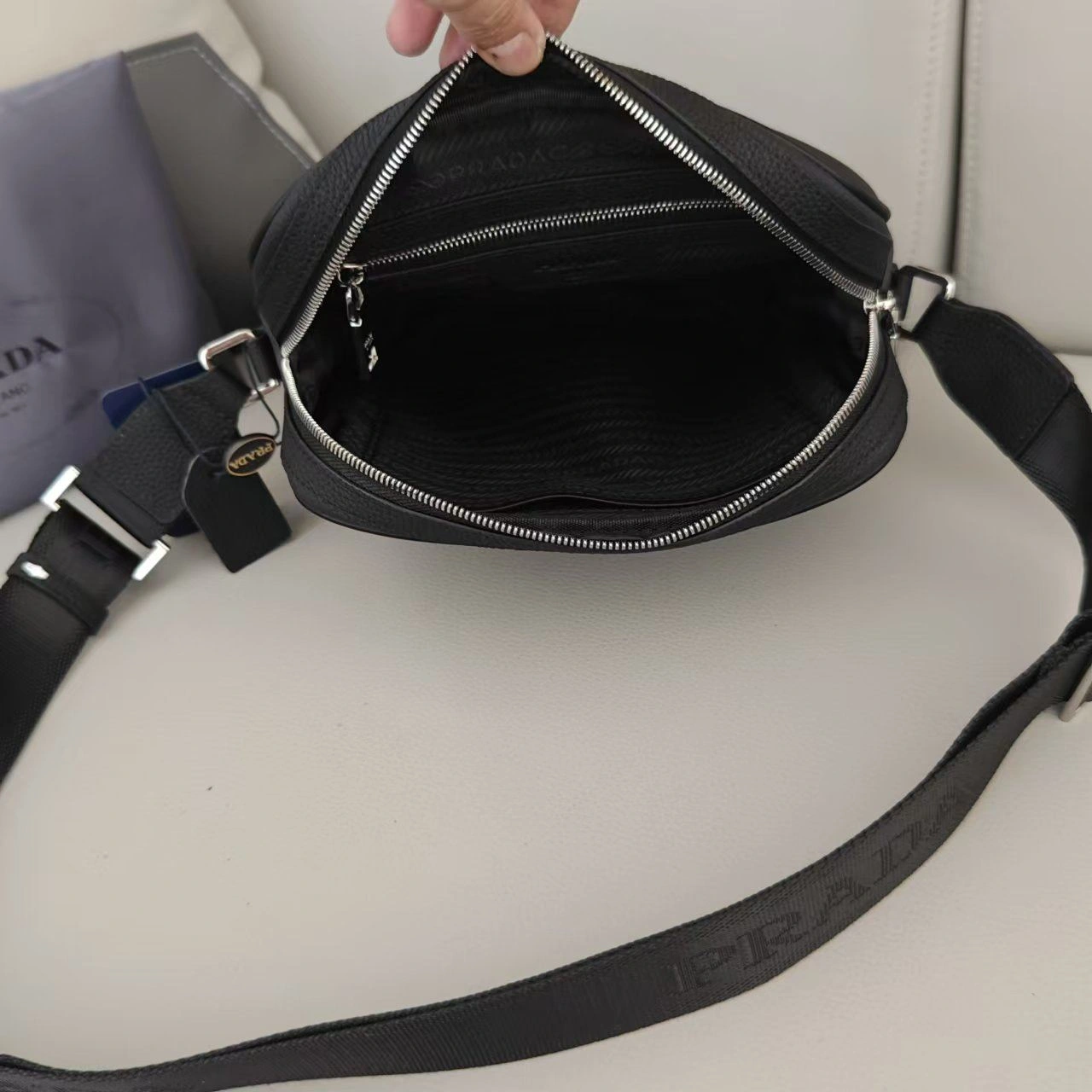 Low-cost Mens Prada Satchel Bags