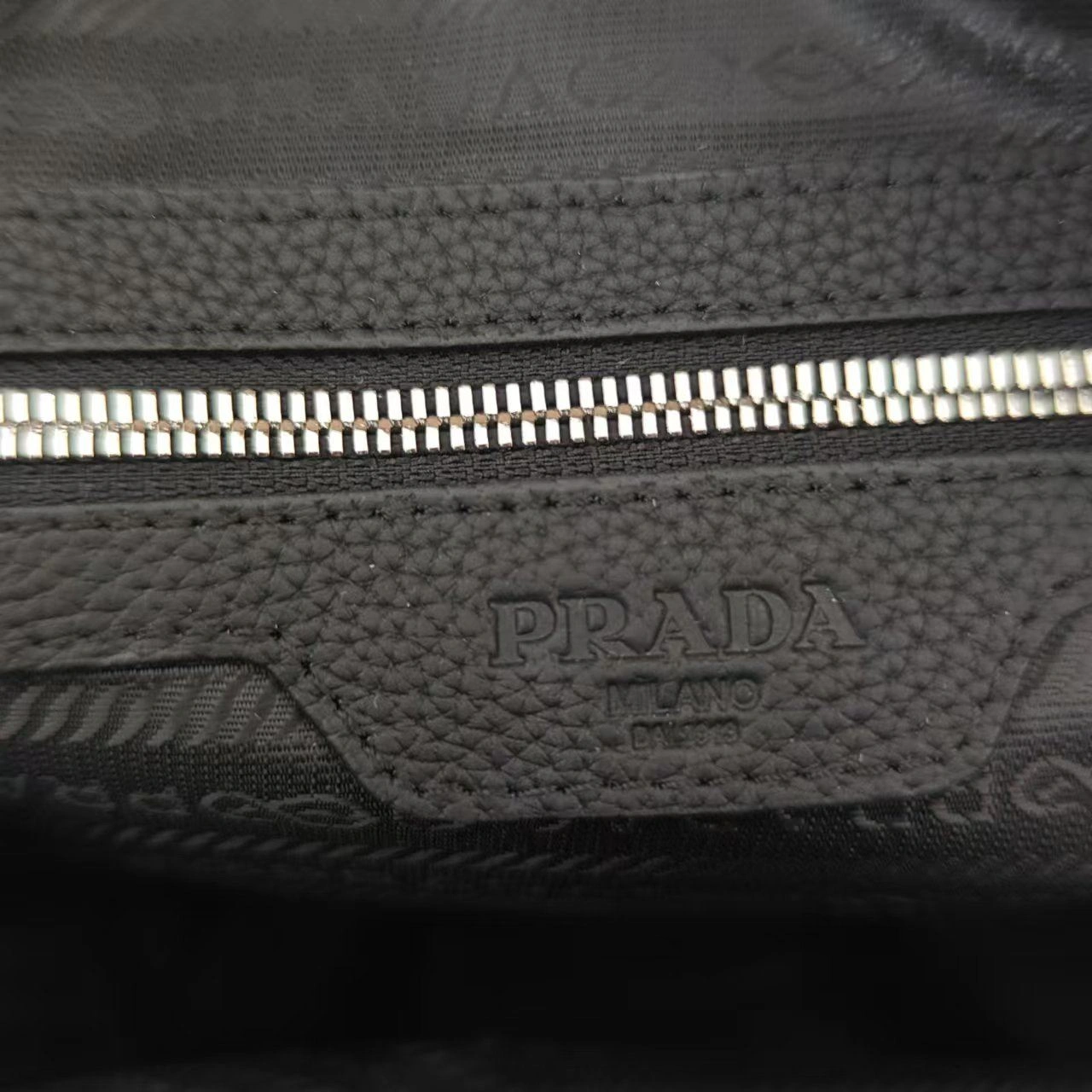Low-cost Mens Prada Satchel Bags
