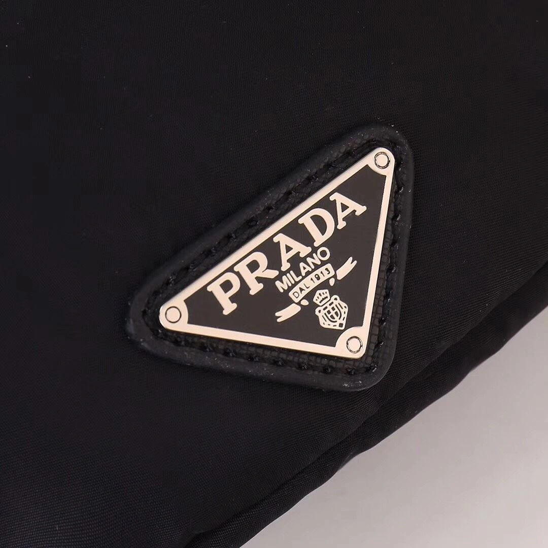 Accurate model Mens Prada Waist Chest Packs