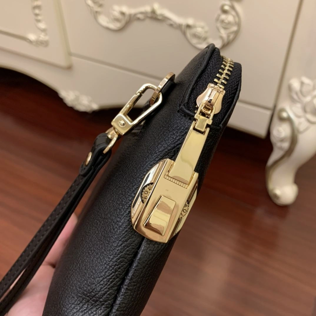 Top match Mens Versace Clutch Bags