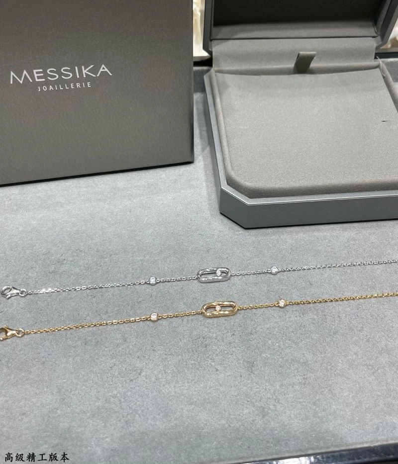 Accurate model Messika Bracelets