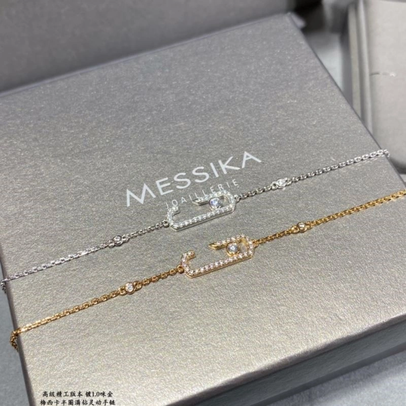 Accurate model Messika Bracelets