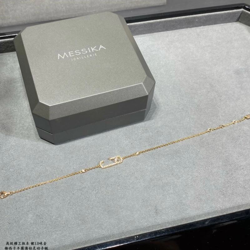 Accurate model Messika Bracelets