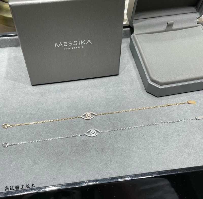 Accurate model Messika Bracelets