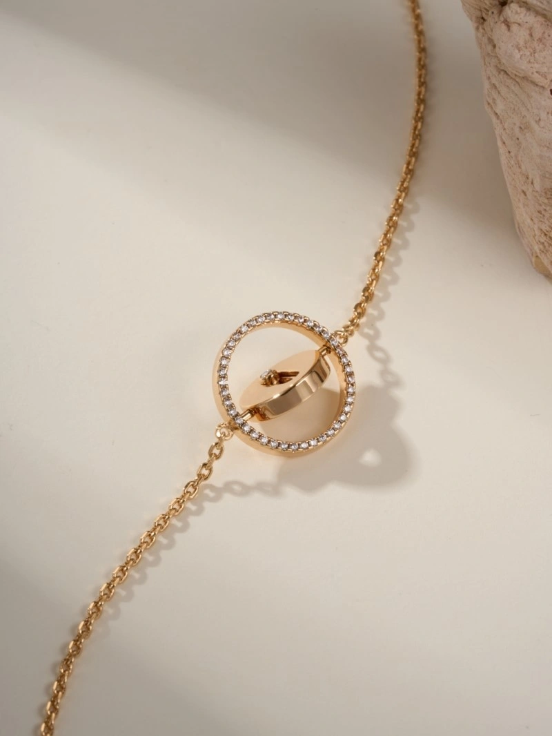 Indistinguishable Messika Bracelets