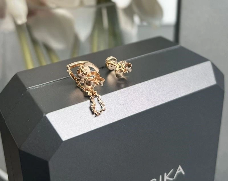 High fidelity Messika Earrings