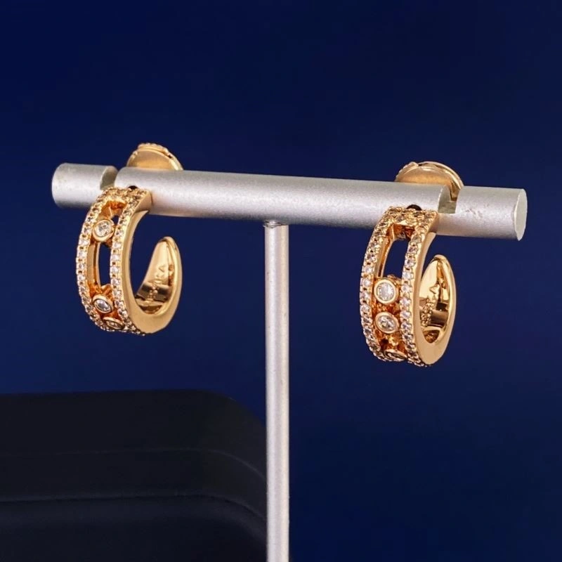 Accurate model Messika Earrings