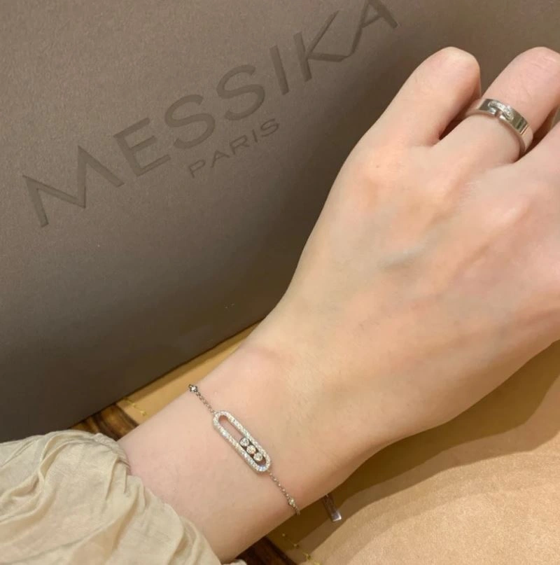 Low-cost Messika Necklaces