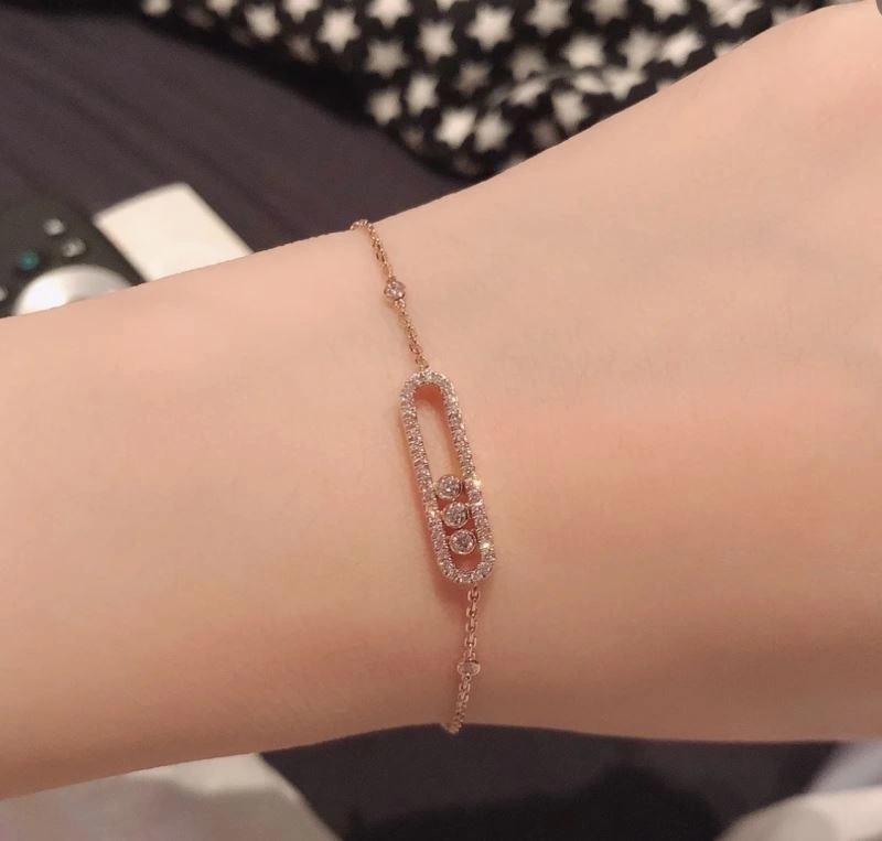 Low-cost Messika Necklaces