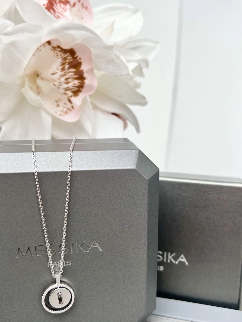 Low-cost Messika Necklaces