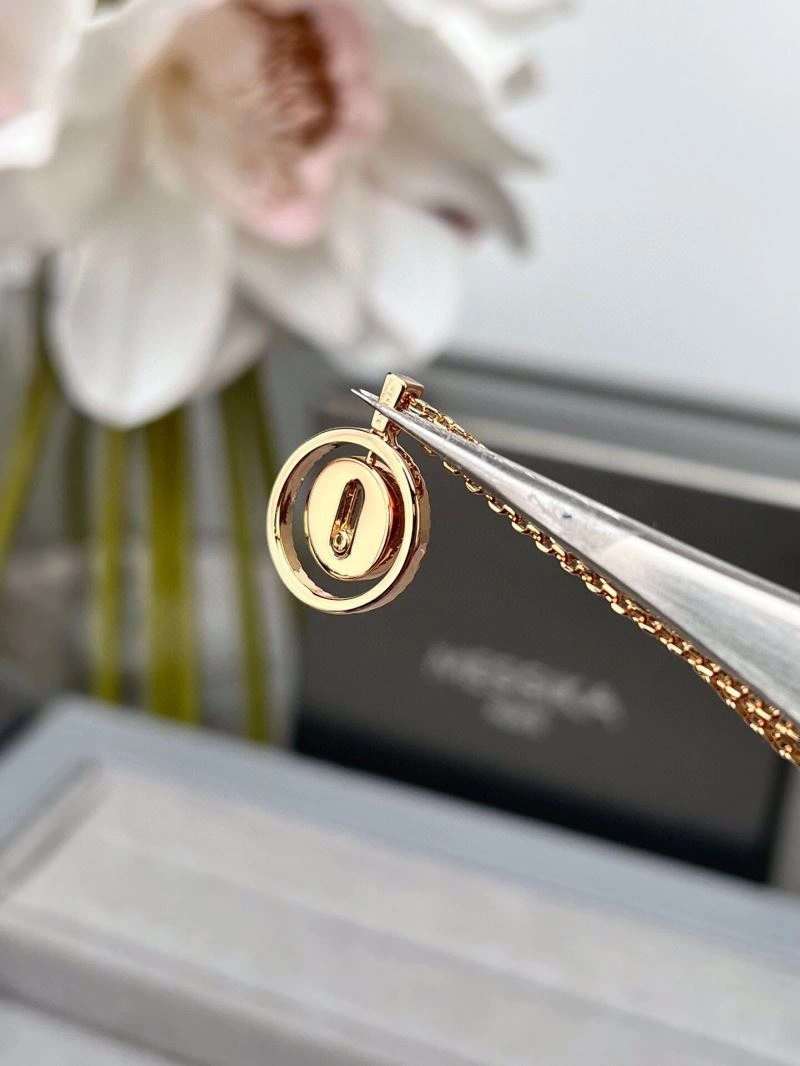 High fidelity Messika Necklaces