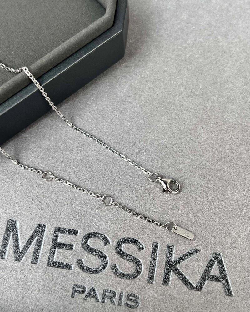 Indistinguishable Messika Necklaces